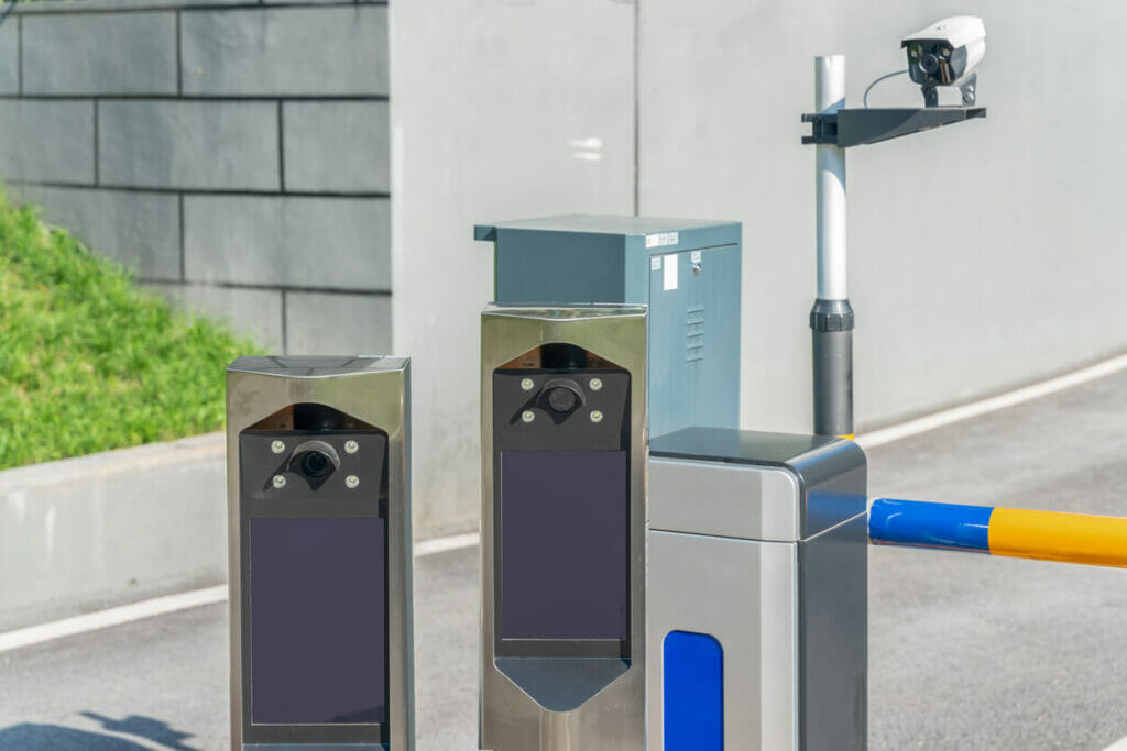 License plate readers: Pros and cons for condos and HOAs to consider